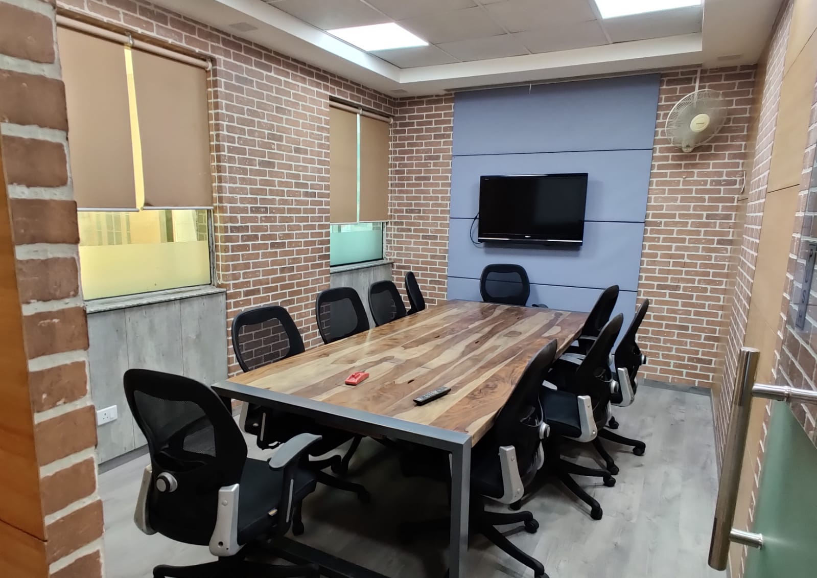 Take A Quick Peek Inside | Serviced Office Space in Delhi NCR